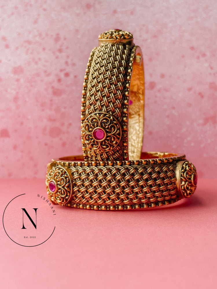 Nishaani – Indian Jewelry in Canada | Modern Designs & Private Studio